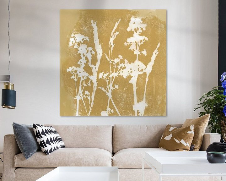 Natuur dromen. Botanische illustratie in retrostijl in okergeel (gezien bij vtwonen) van Dina ...